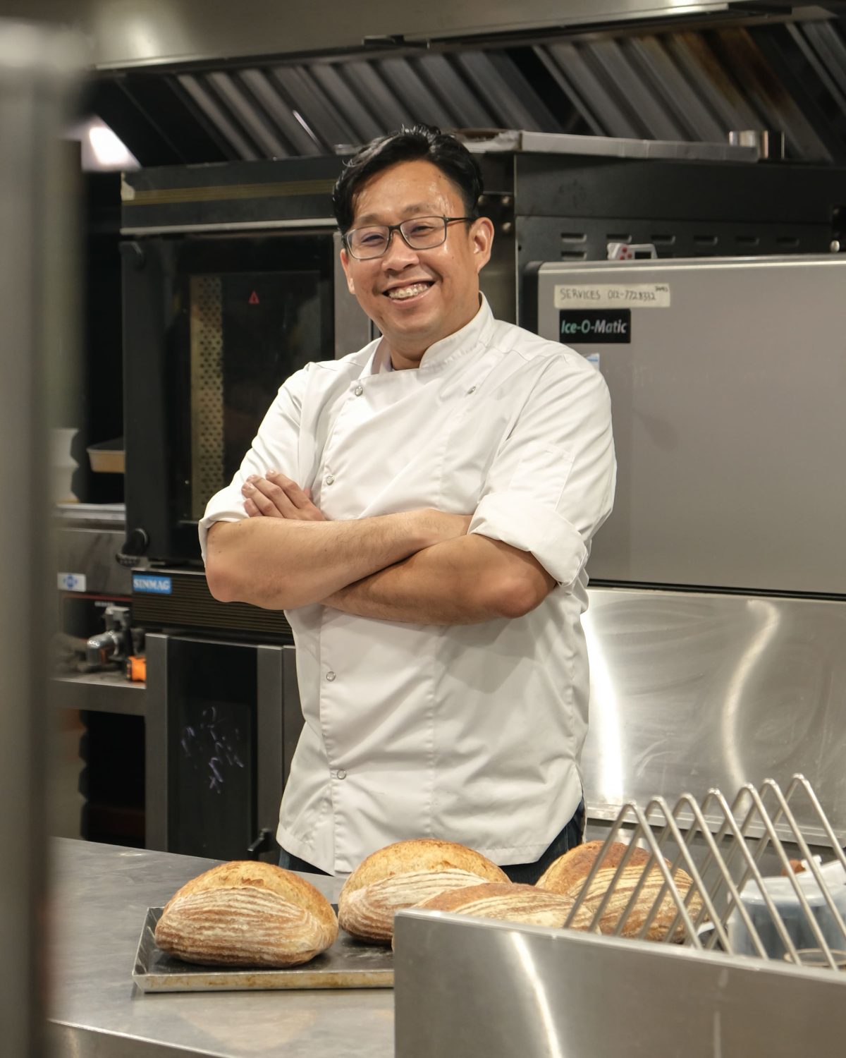 CHEF BEHIND AISON